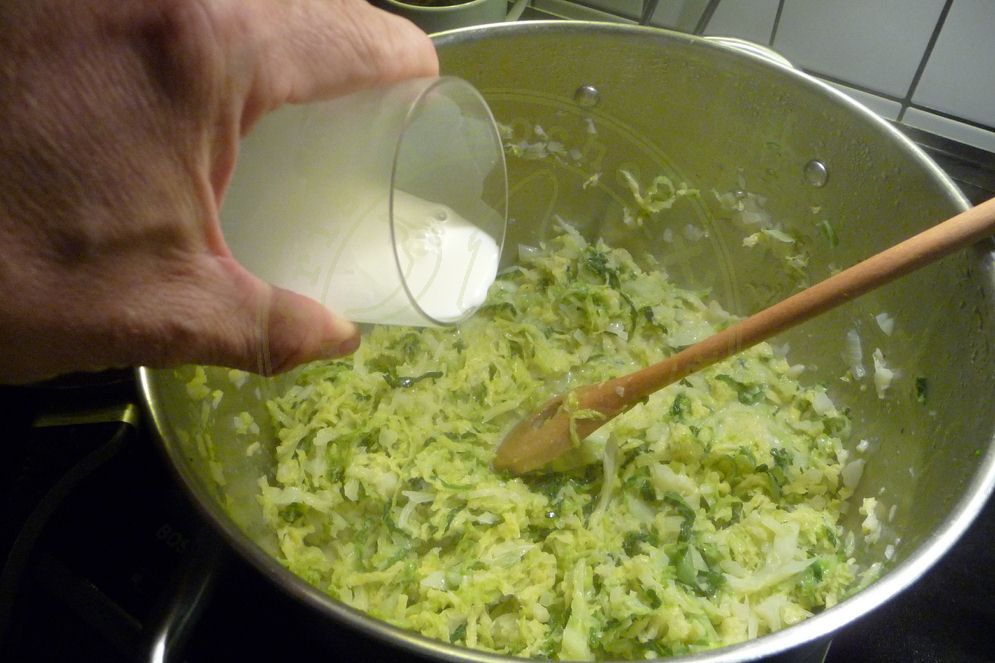 Rahmwirsing mit frischem Meerrettich – Das Wintergemüse raffiniert ...